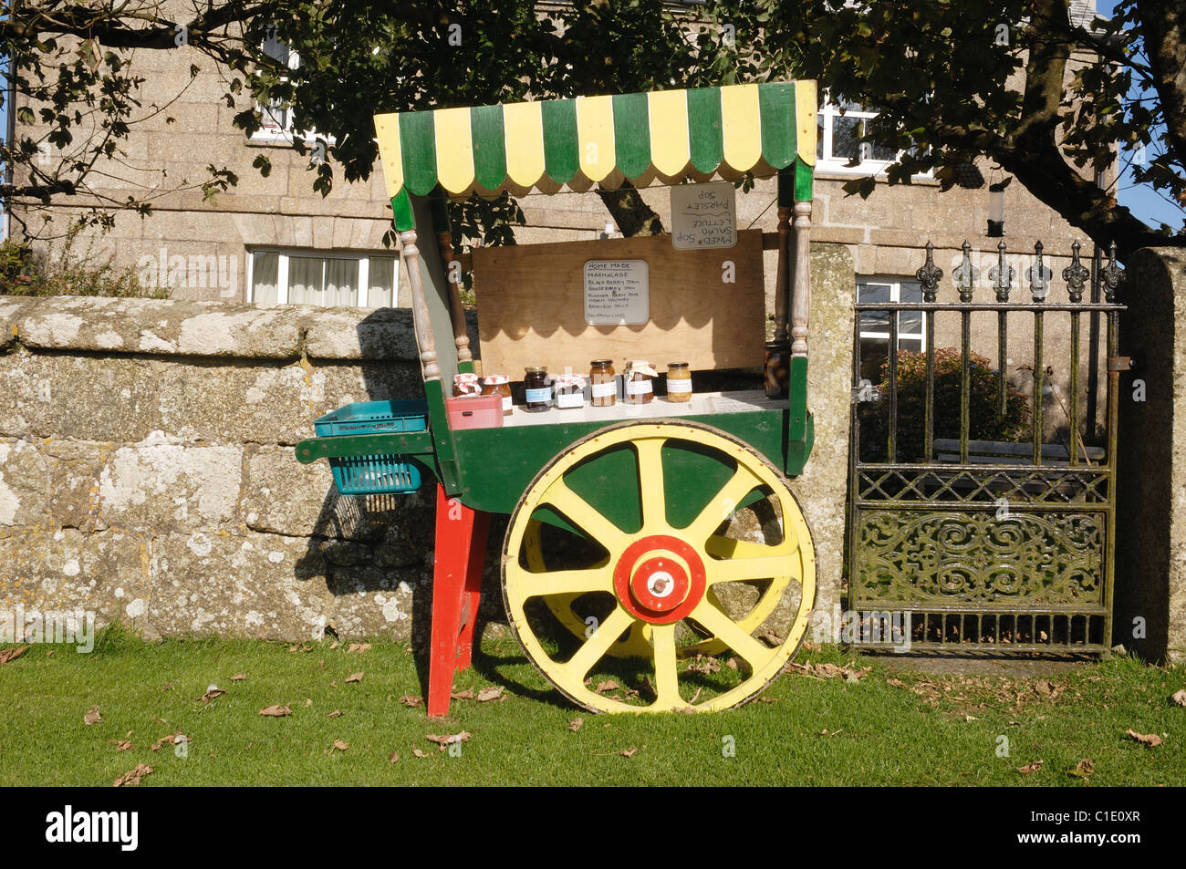 Roadside Produce Stand Stall Stock Photos & Roadside Produce Stand ...