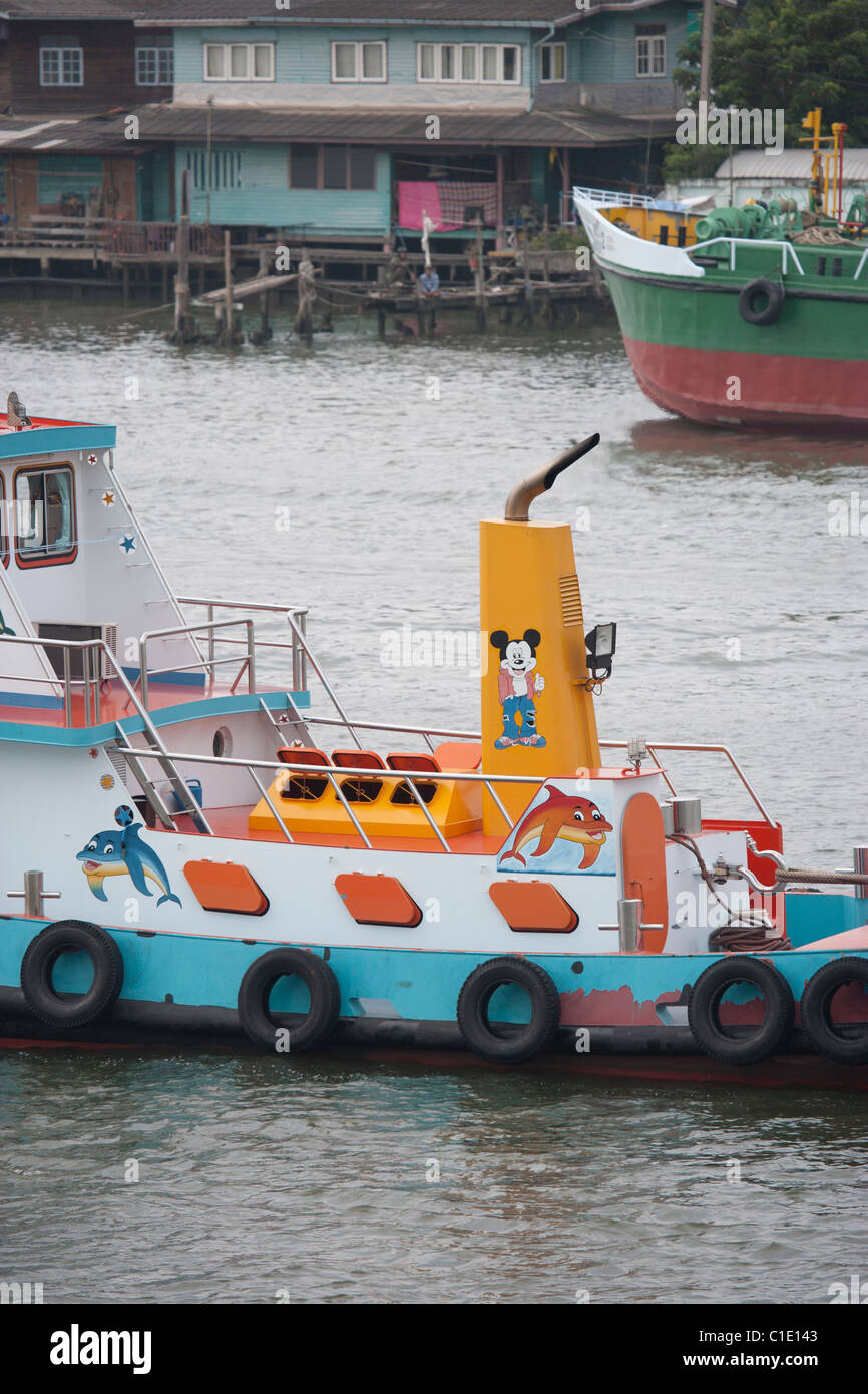 Disney boat hi-res stock photography and images - Alamy