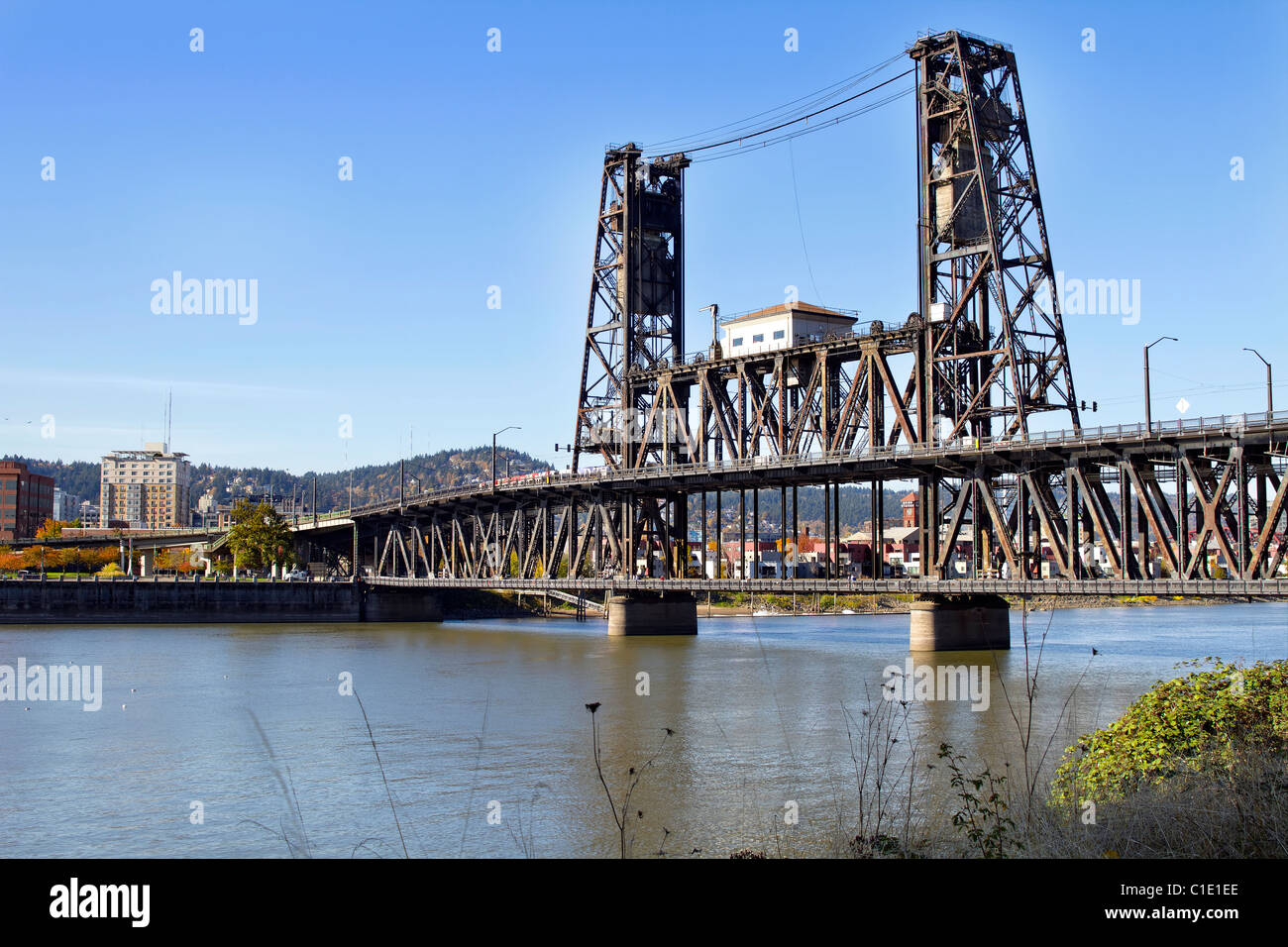 Steel Bridge over Willamette River in Portland Oregon Stock Photo - Alamy