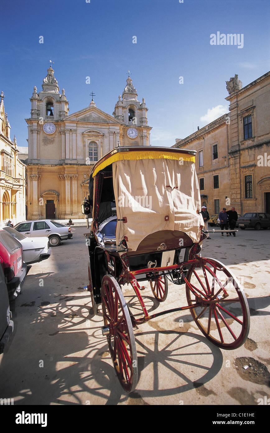Horse drawn coach hi-res stock photography and images - Alamy