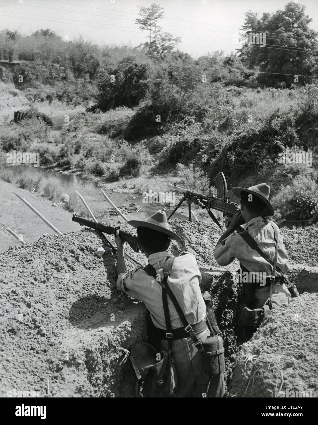 Burmese army soldiers 1950 bren hi-res stock photography and images - Alamy