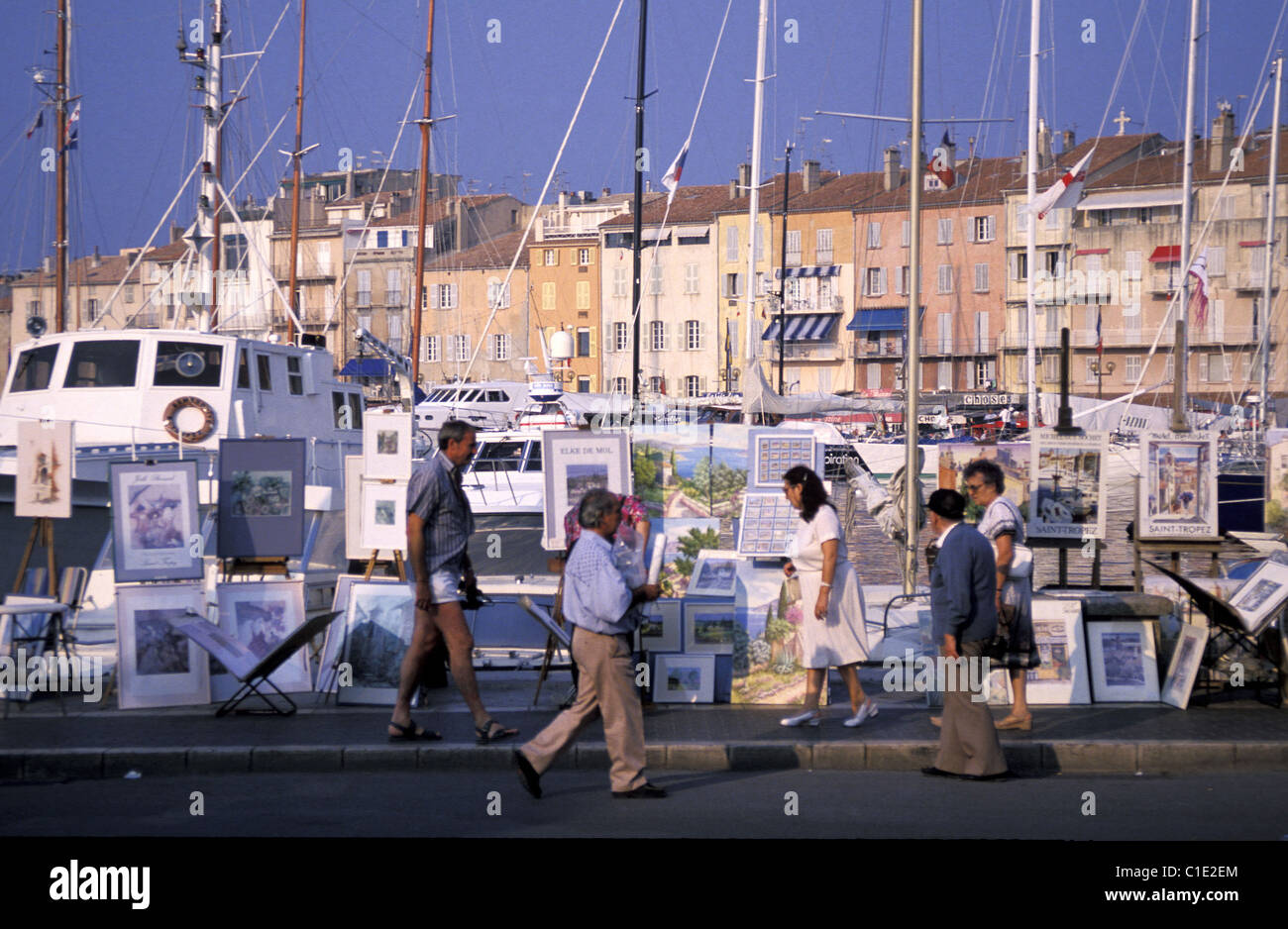 Poor art hi-res stock photography and images - Alamy