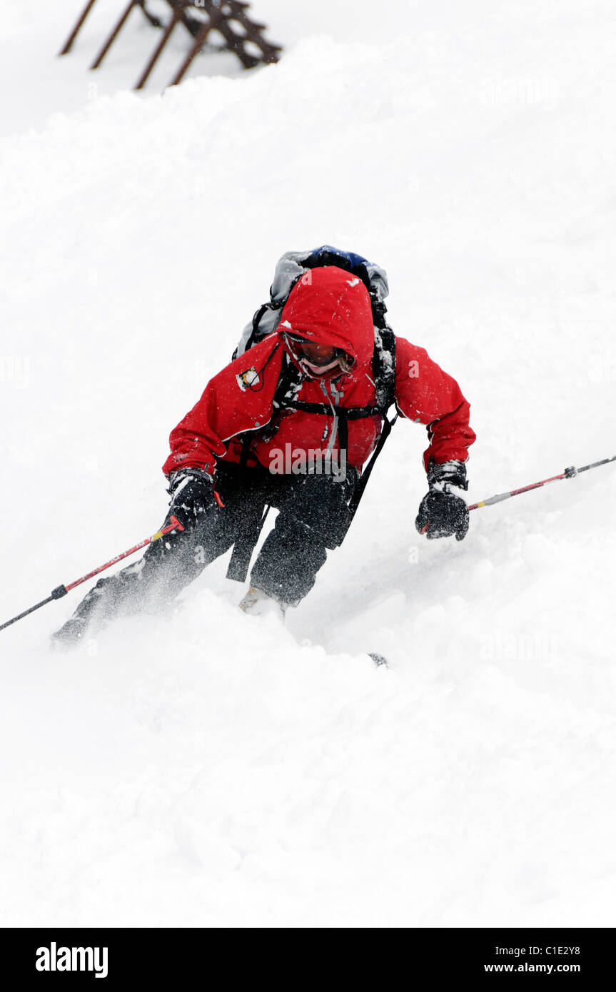 Good skiing body position hi-res stock photography and images - Alamy