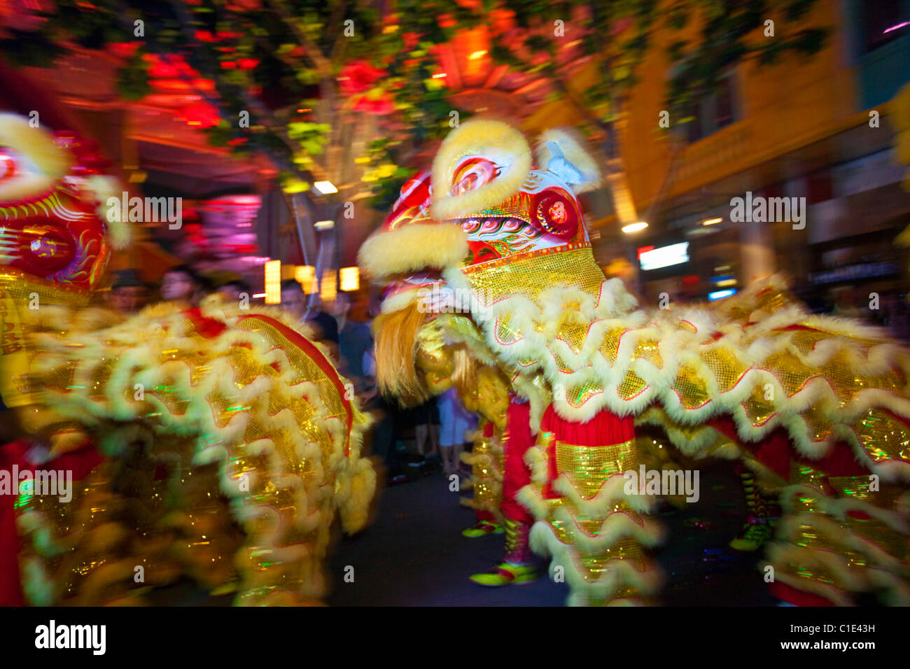 Lion dance chinese new year hi-res stock photography and images - Alamy