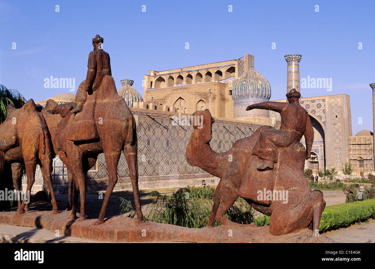 Uzbekistan, Samarcande, Silk, gold and spices roads converged towards ...
