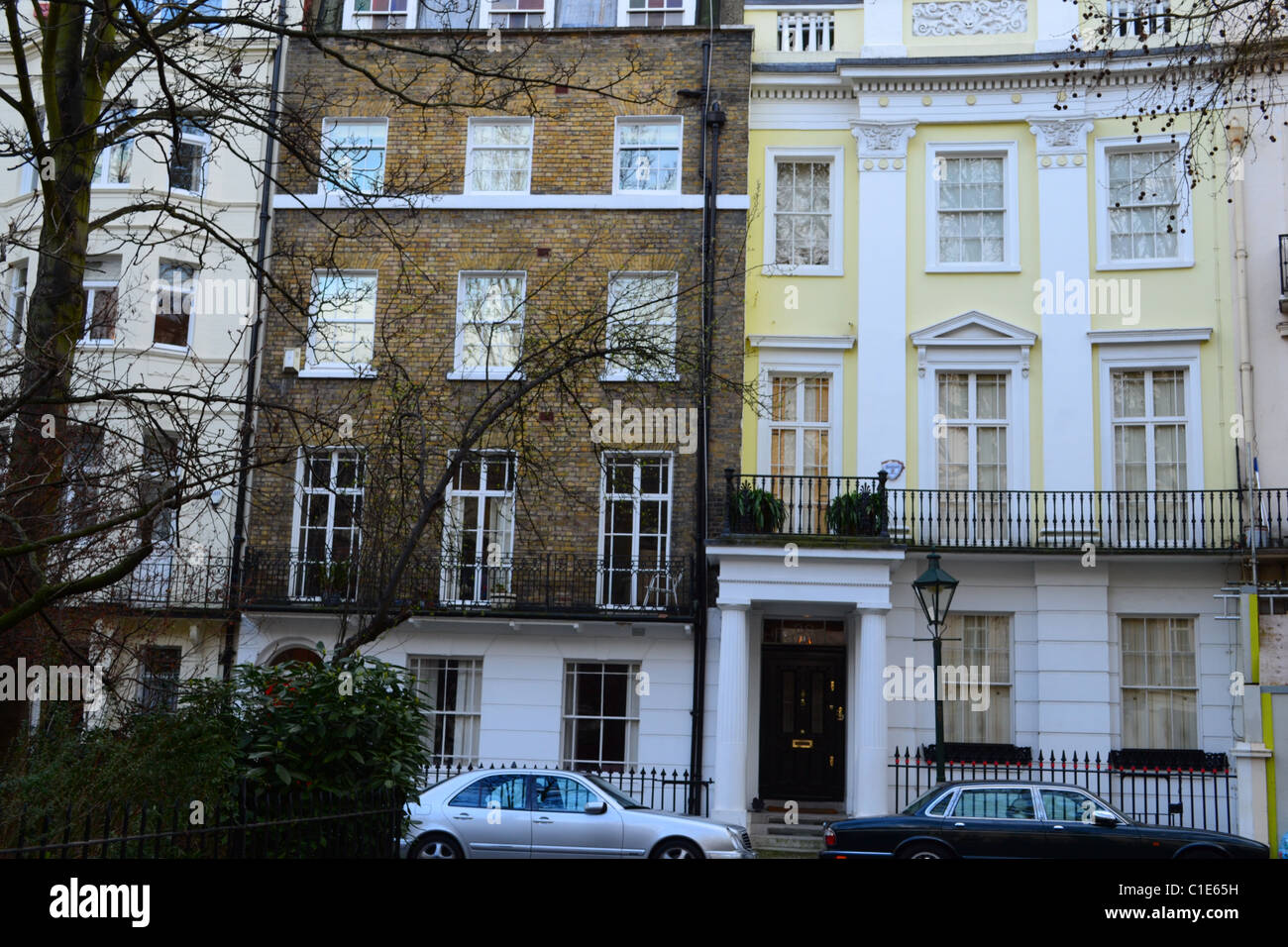 Knightsbridge houses london hi-res stock photography and images - Alamy
