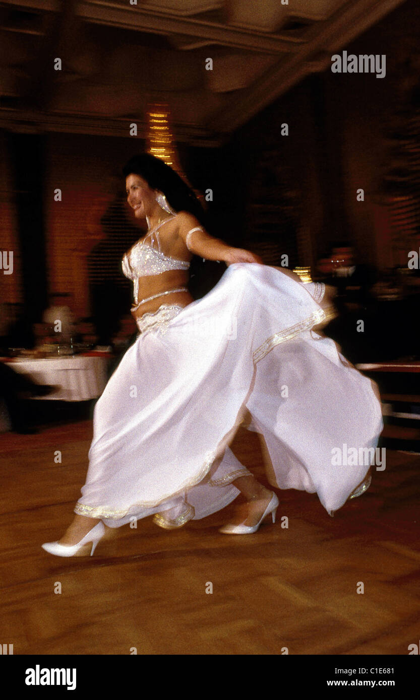 Belly dancer egypt hi-res stock photography and images - Alamy