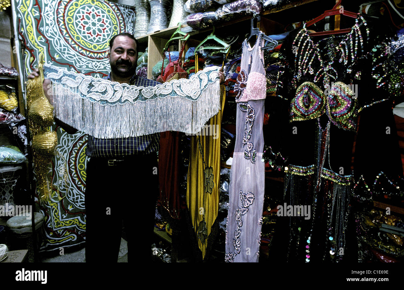 Belly dancer cairo egypt hi-res stock photography and images - Alamy