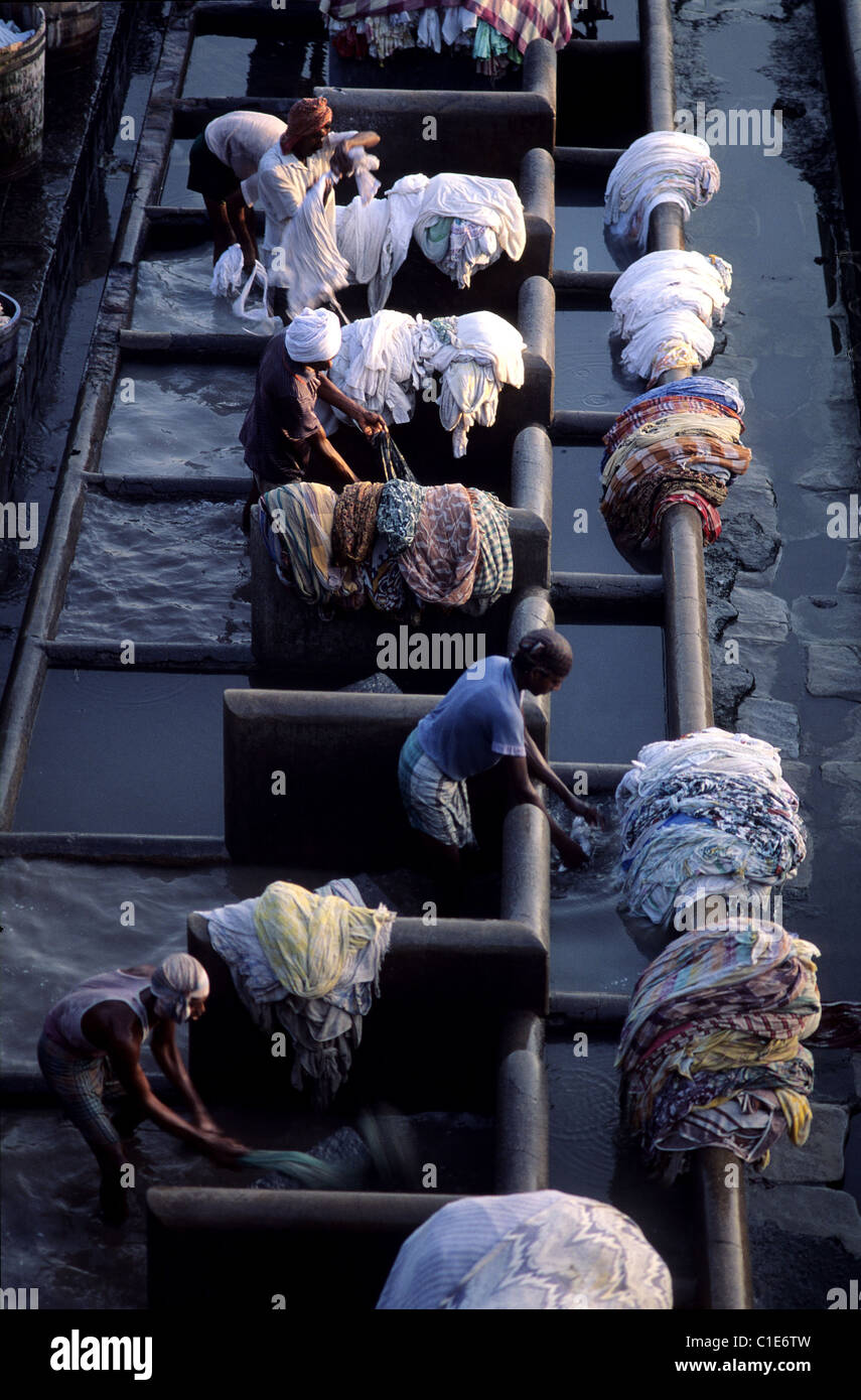 India, Bombay, washing clothes Stock Photo - Alamy