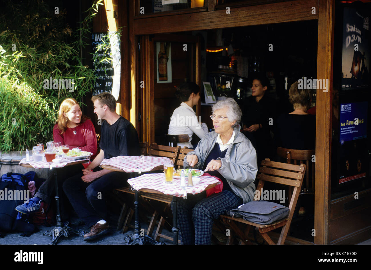 France, Paris, district of the Faubourg Saint Antoine, Chez Paul cafe ...