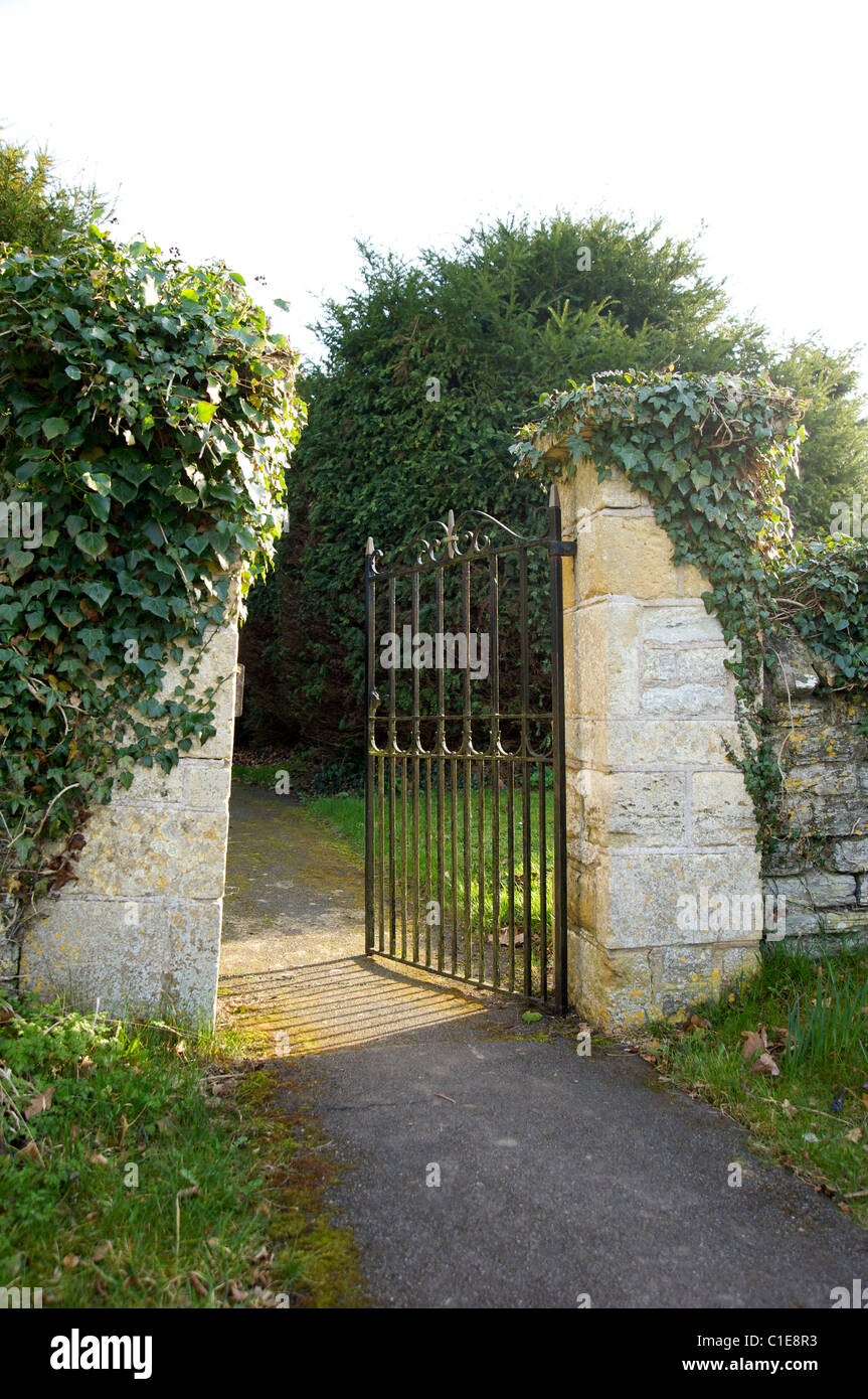 Entrance gate church path hi-res stock photography and images - Alamy