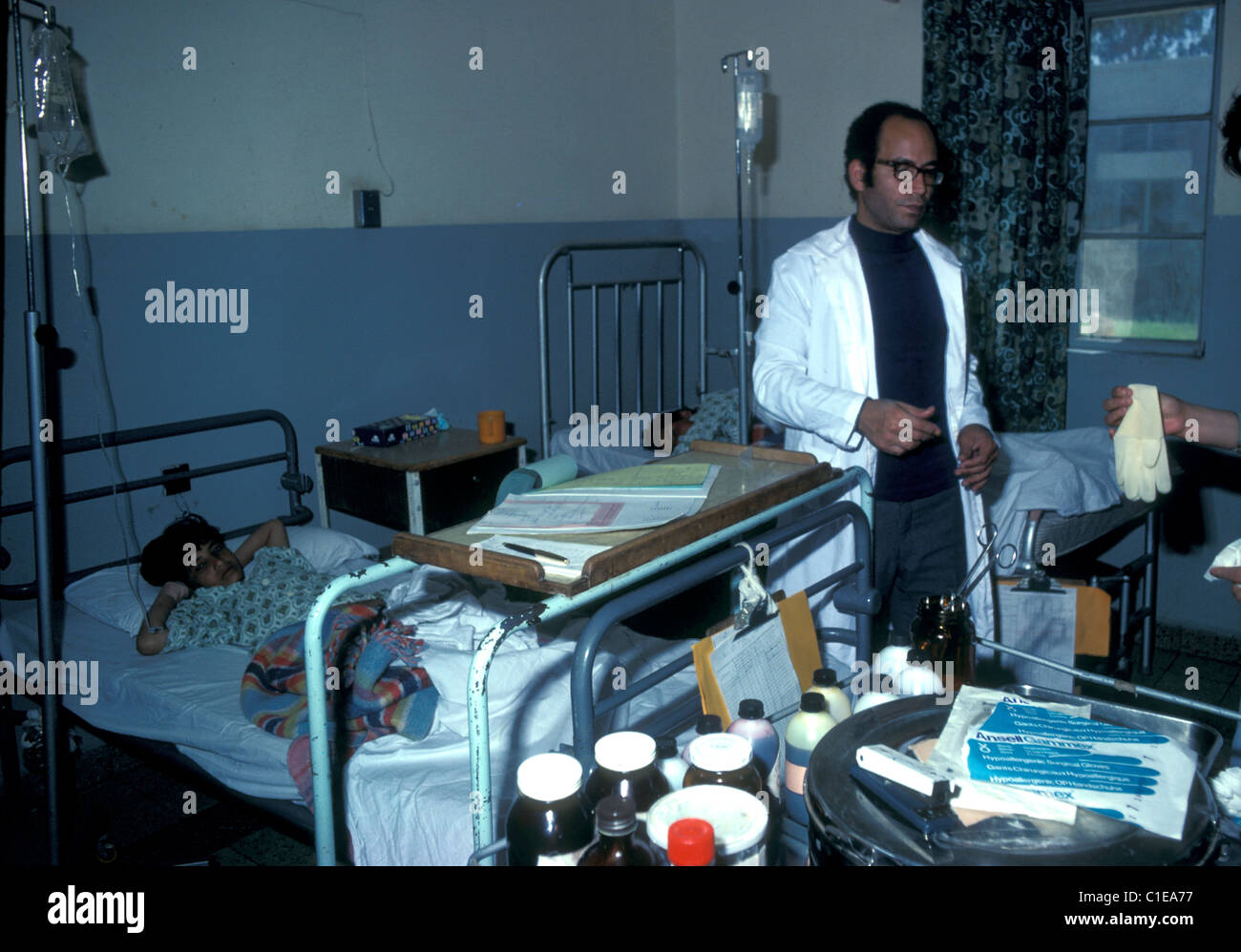 Hospital bed 1980 hi-res stock photography and images - Alamy
