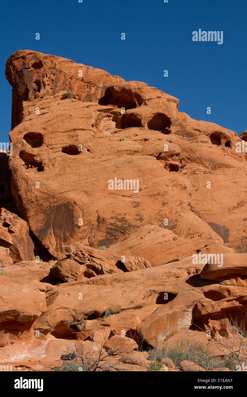 Red and blue rock hi-res stock photography and images - Alamy