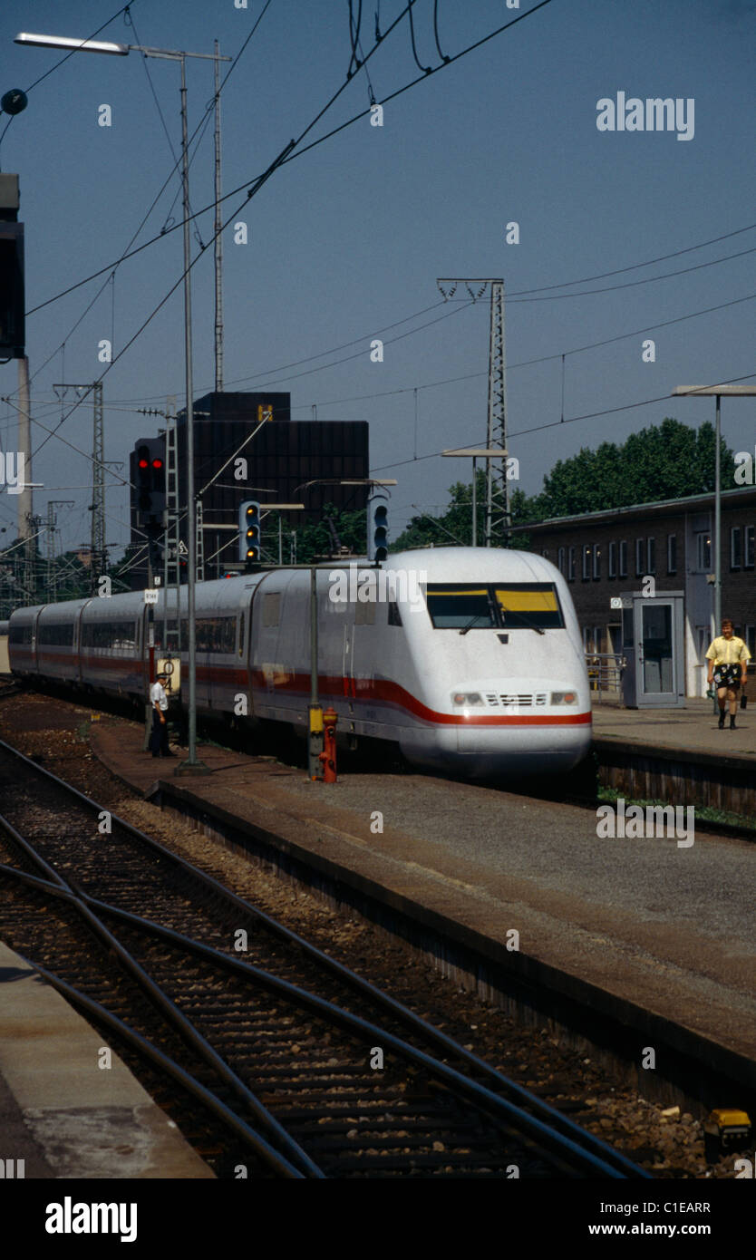 Train europe 1920 hi-res stock photography and images - Alamy