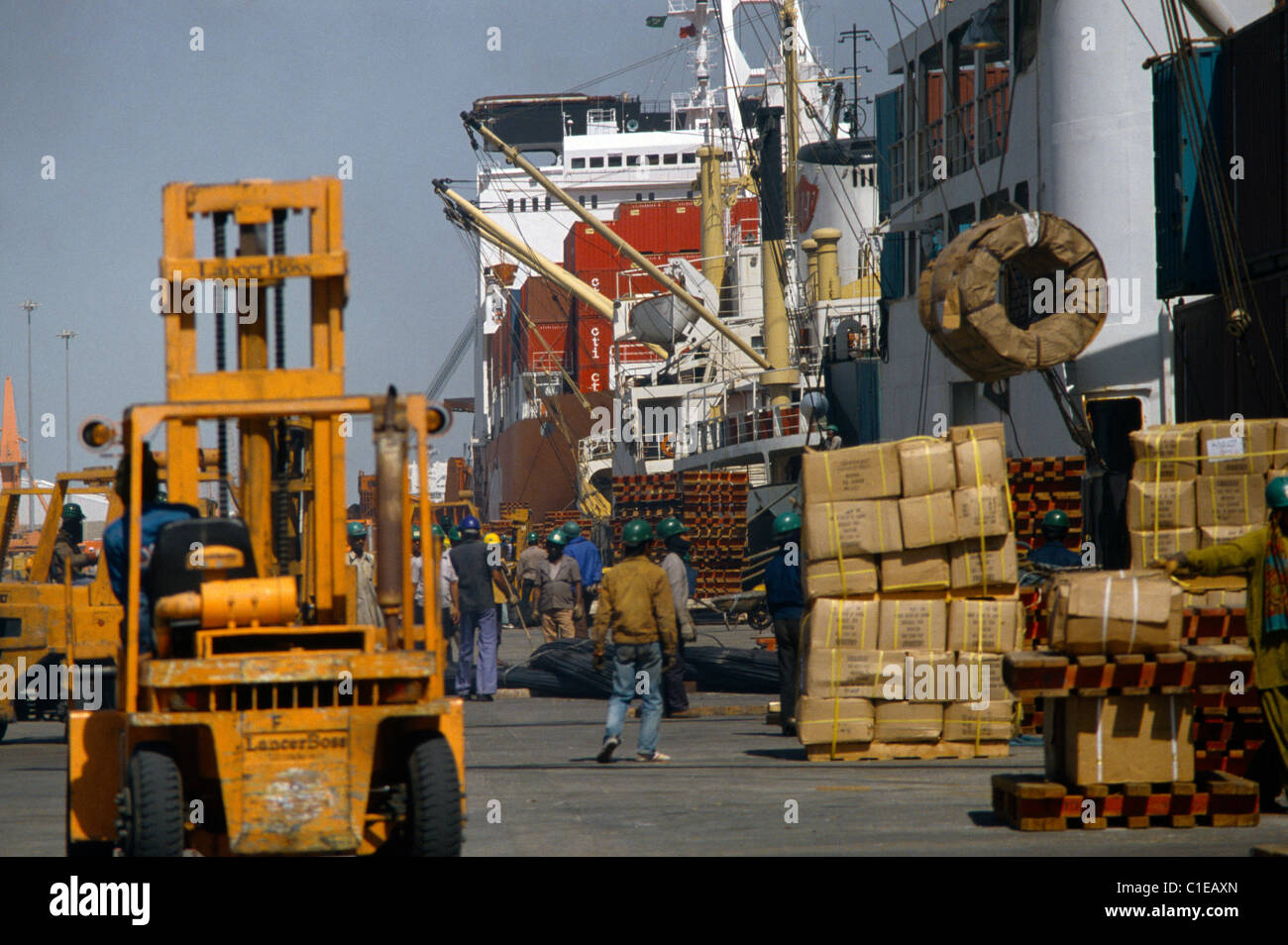 Jeddah Saudi Arabia Dock Side Ships Fork Lift Truck Stock Photo - Alamy