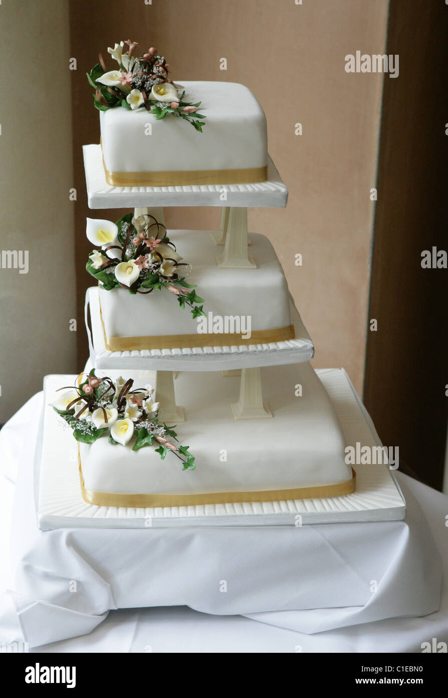 Square Wedding Cakes With Pearls