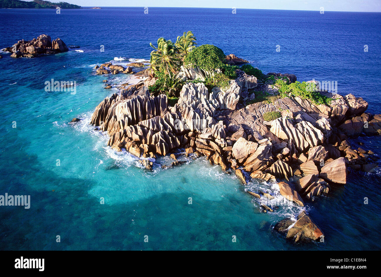 Seychelles, Praslin Island, Saint Pierre islet (aerial view Stock Photo ...