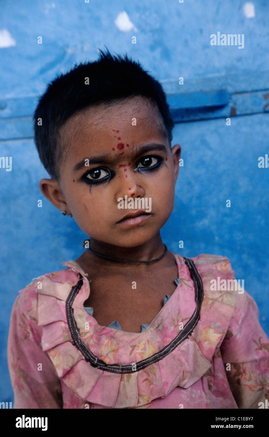 Kohl around eys hi-res stock photography and images - Alamy