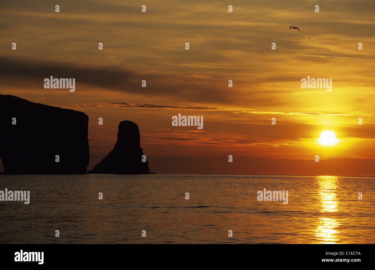 Perce rock at sunrise hi-res stock photography and images - Alamy