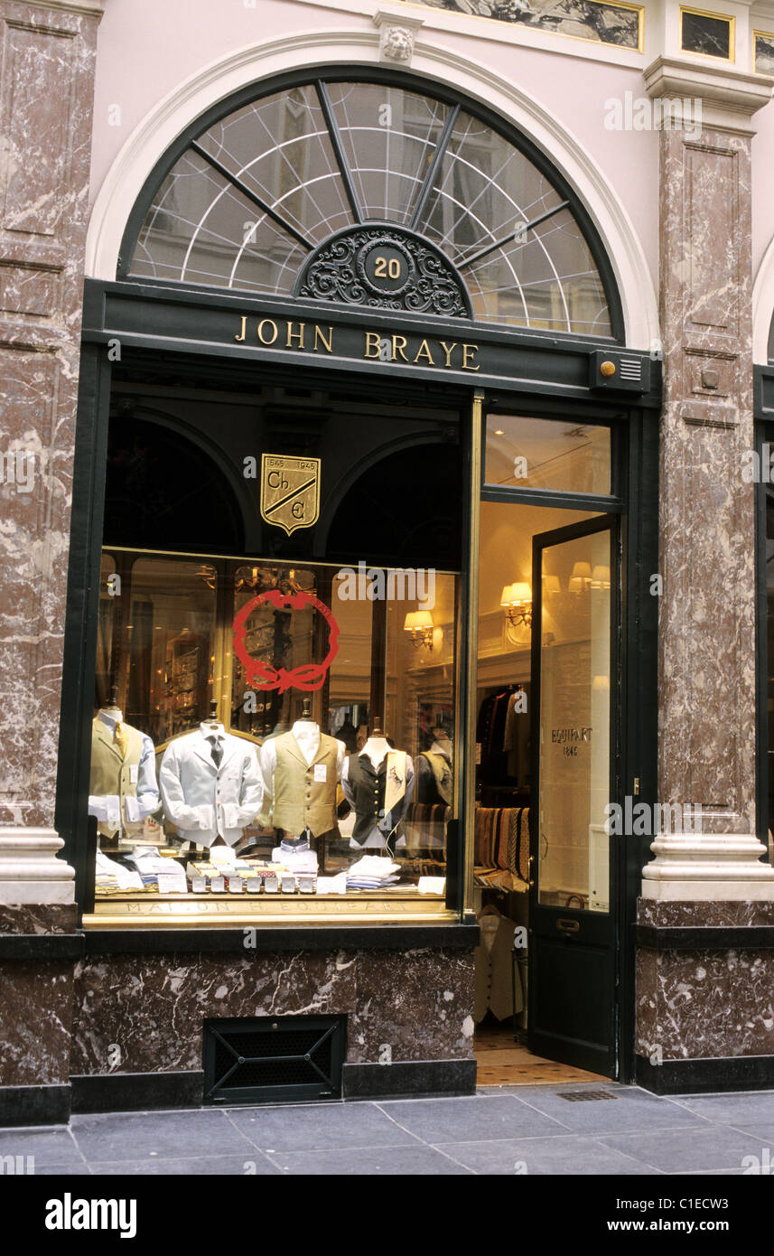 King gallery hi-res stock photography and images - Alamy