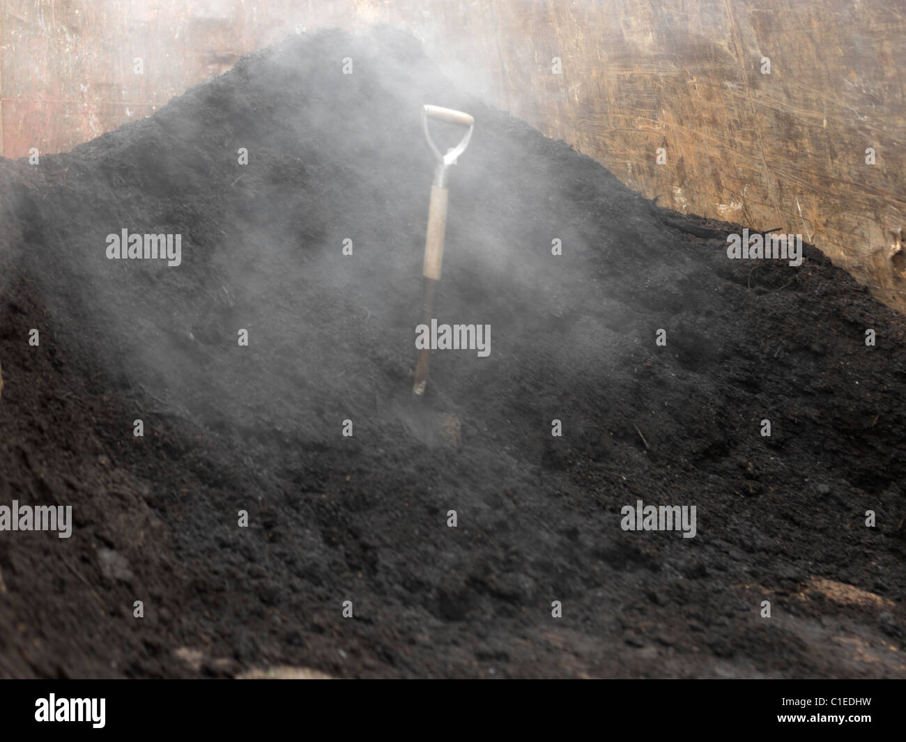 Steam compost pile hi-res stock photography and images - Alamy
