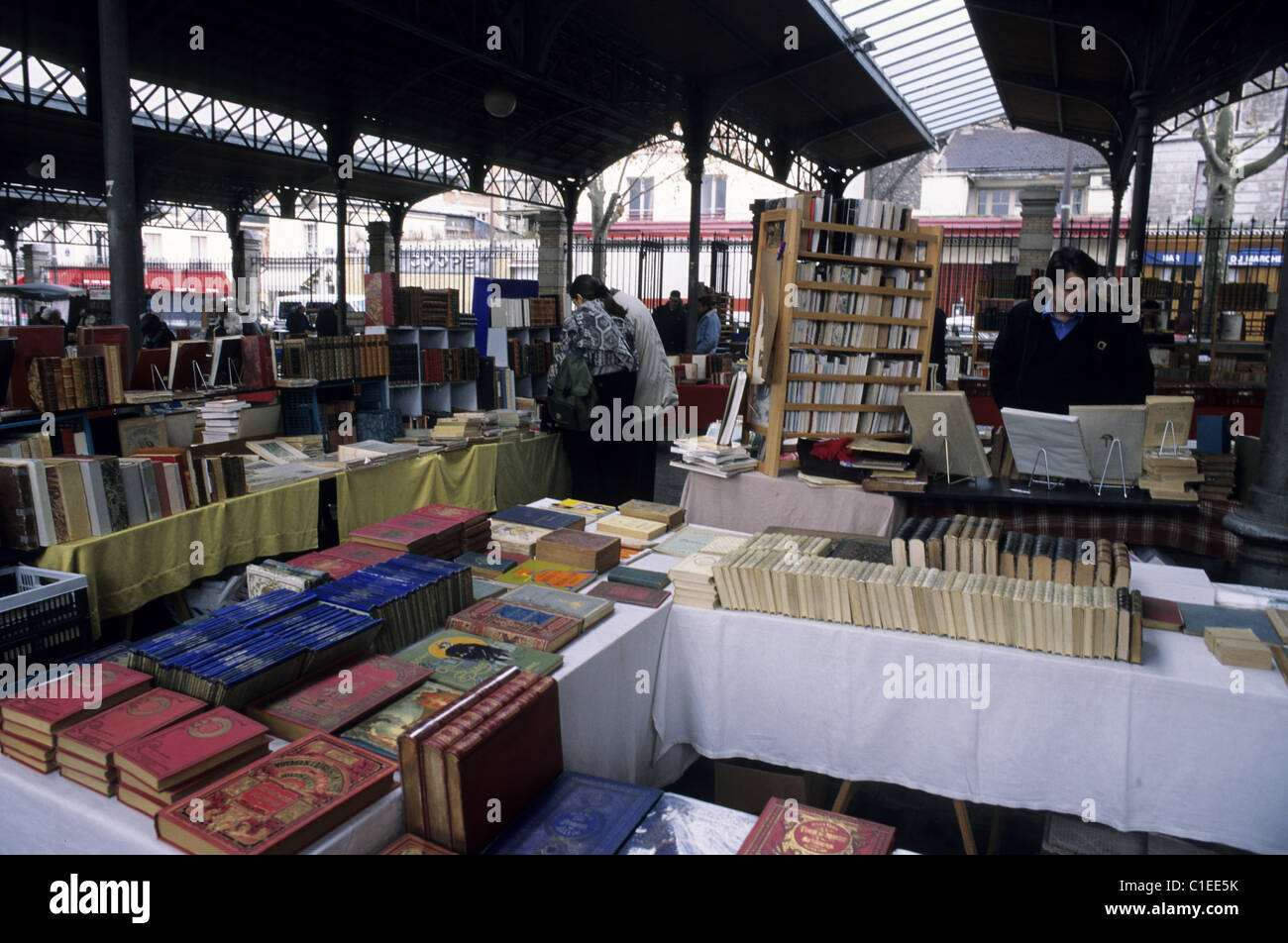 Georges brassens book market hi-res stock photography and images - Alamy
