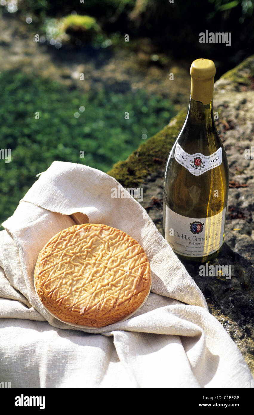 Wine cheese france hi-res stock photography and images - Alamy