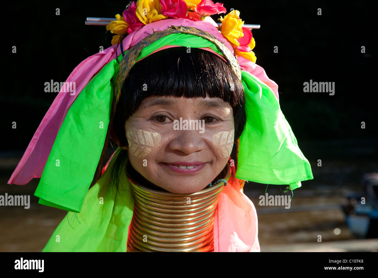 Long Neck Karen woman back to the refugee village from small Veg. farm ...