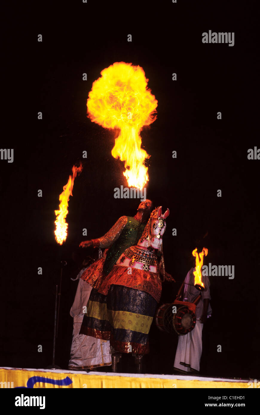 Tamil nadu dance folk dance hi-res stock photography and images - Alamy