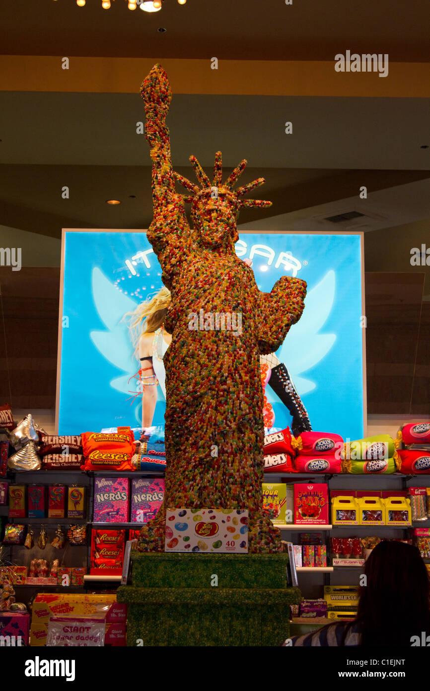 statue of liberty candy Stock Photo - Alamy