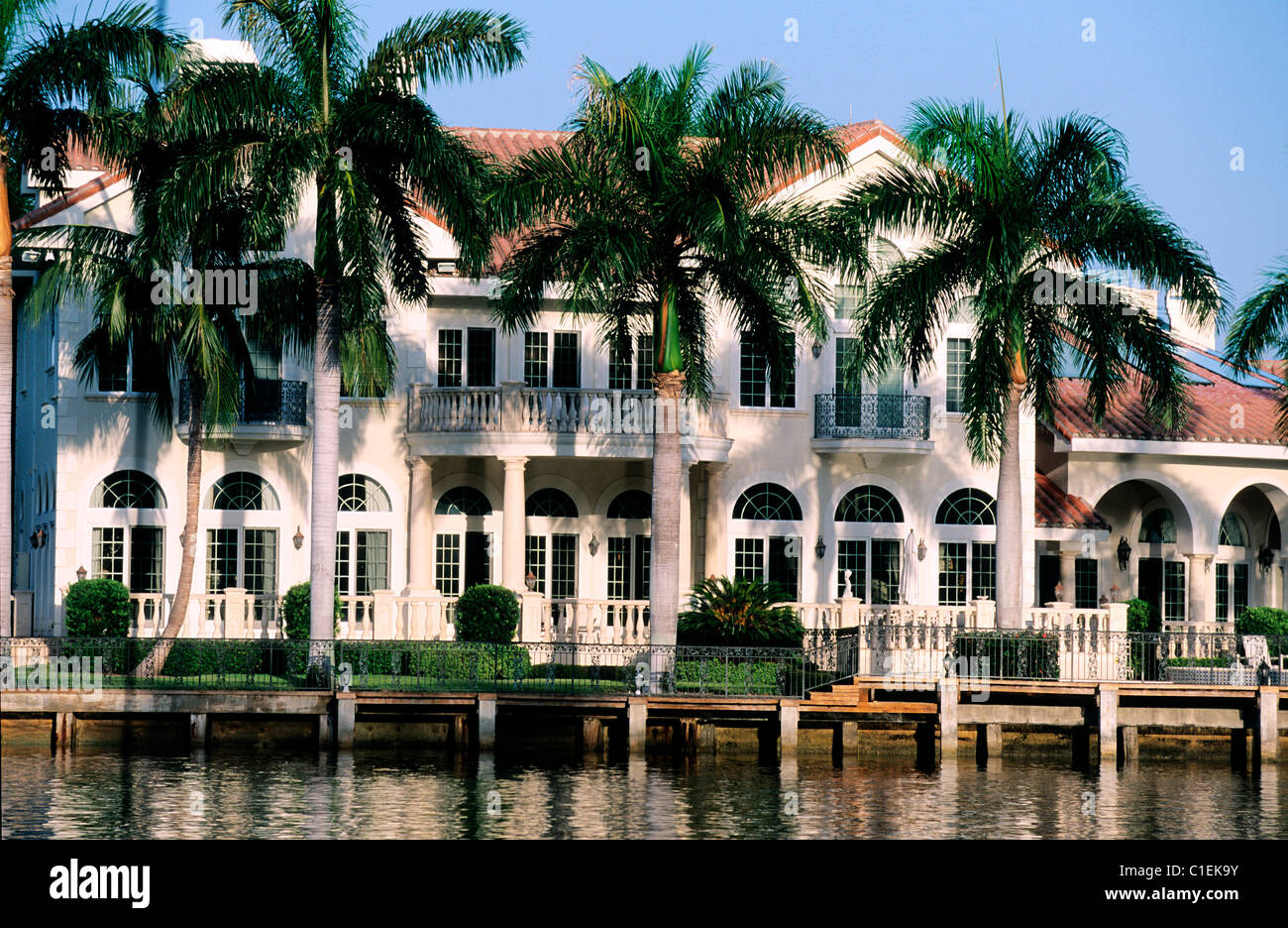 United States, Florida, City of Boca Raton, beautiful houses behind ...
