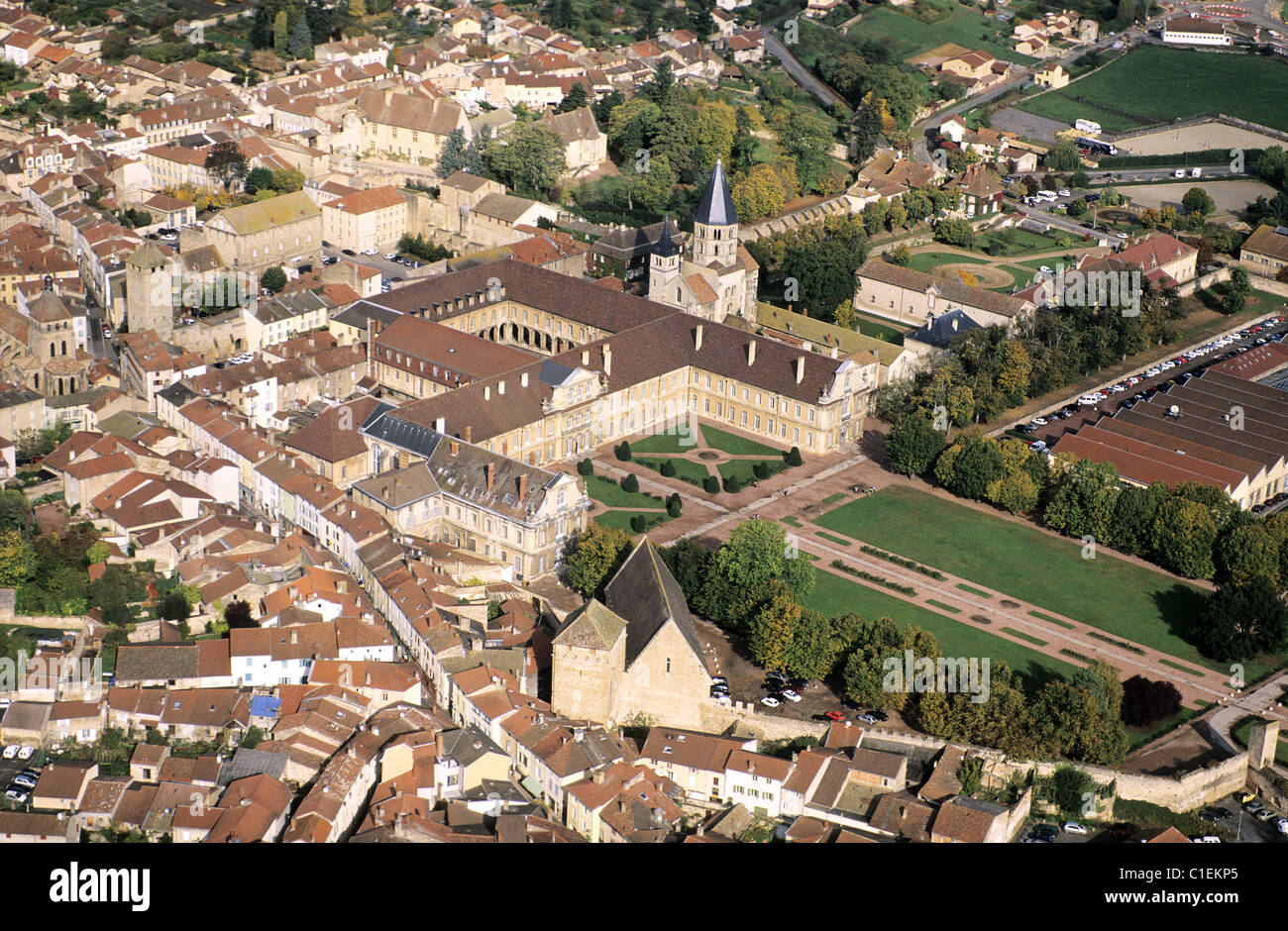 The town of Cluny and its renowned Abbey in 1198, one of the grandest ...