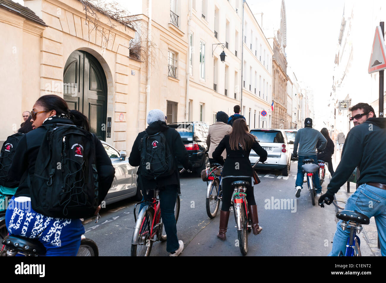 American tourists in paris hi-res stock photography and images - Alamy