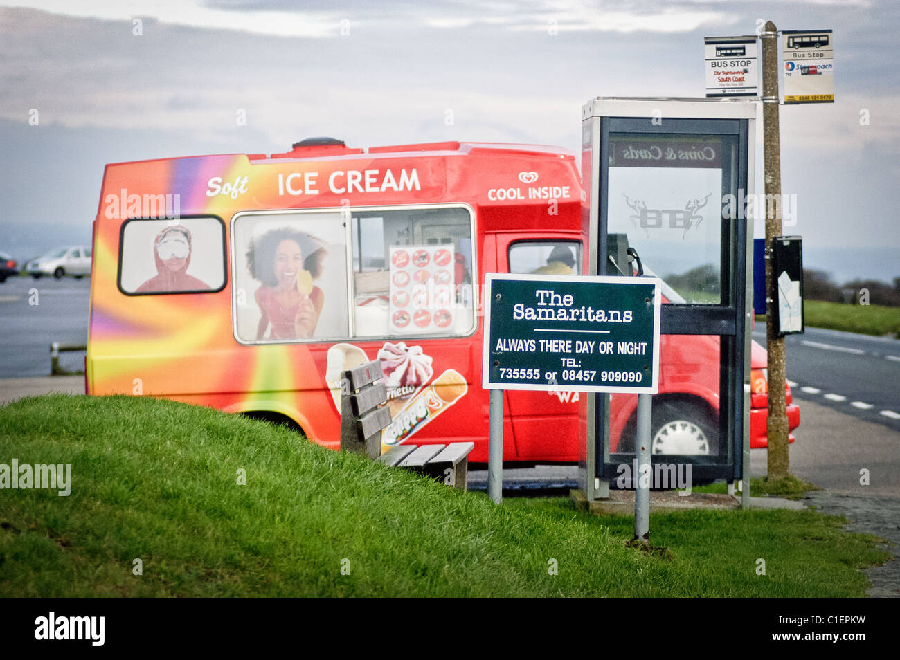 Samaritans beachy head sign hi-res stock photography and images - Alamy