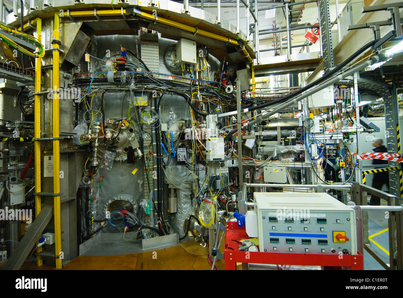 The MAST (Mega Amp Spherical Tokamak) experimental fusion reactor at ...