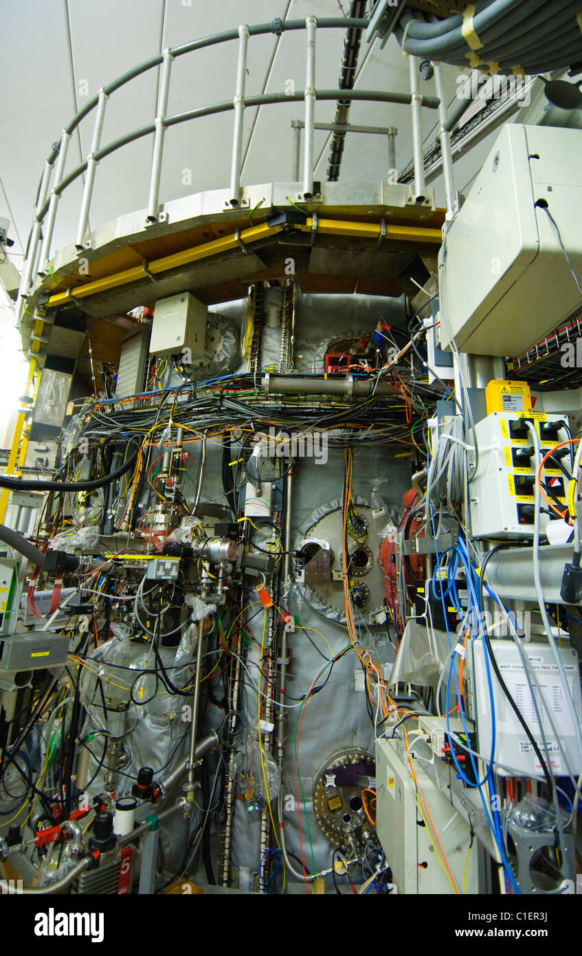 The MAST (Mega Amp Spherical Tokamak) experimental fusion reactor at ...