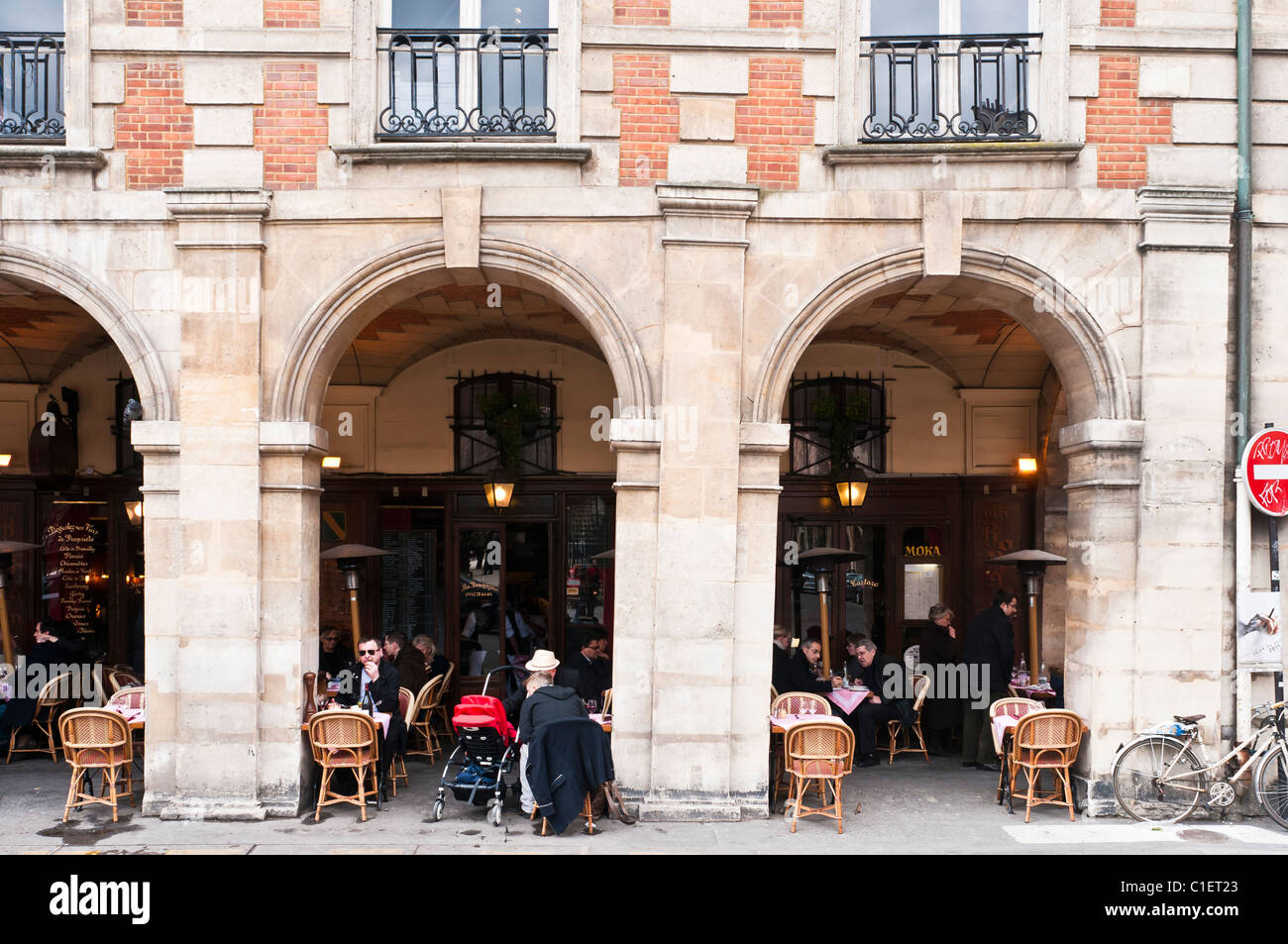 Parisian restaurant cafe marais hi-res stock photography and images - Alamy