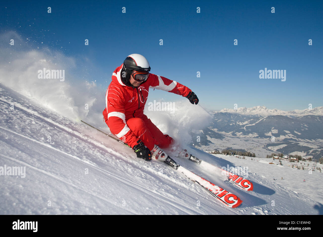 Slope skiing hi-res stock photography and images - Alamy