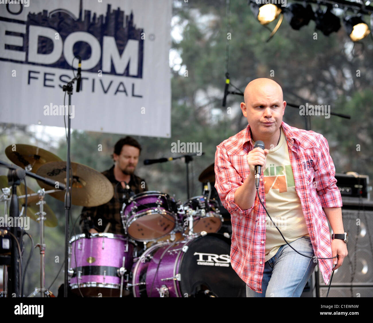 Ron Littlejohn from Planet Earth performing live on stage at the 3rd ...