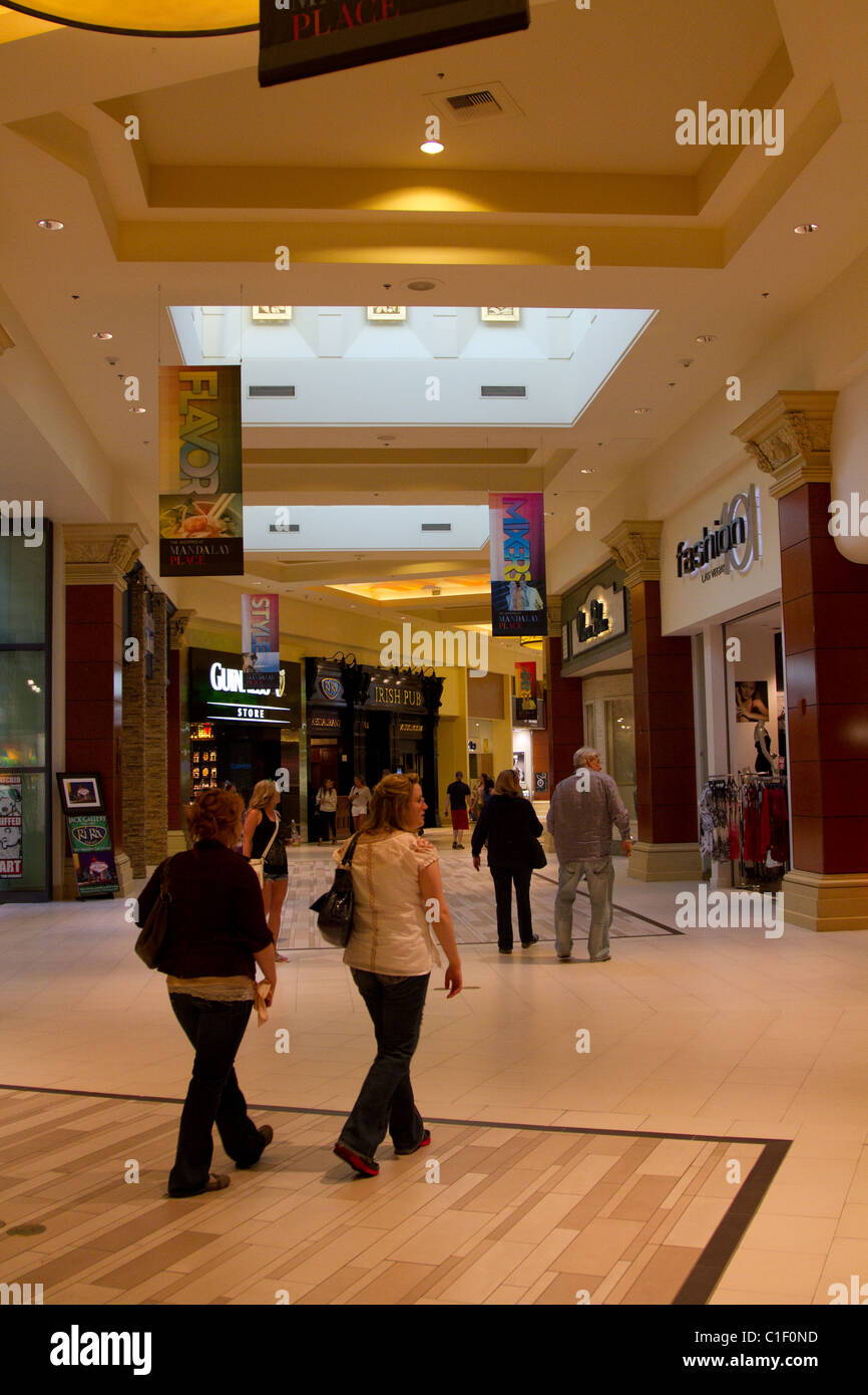 indoor mall walking Stock Photo - Alamy