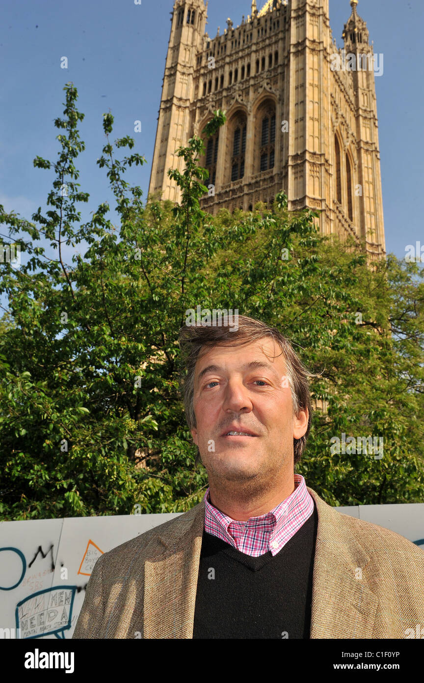 Stephen Fry Get It Off Your Chest - photocall held at the Victoria ...