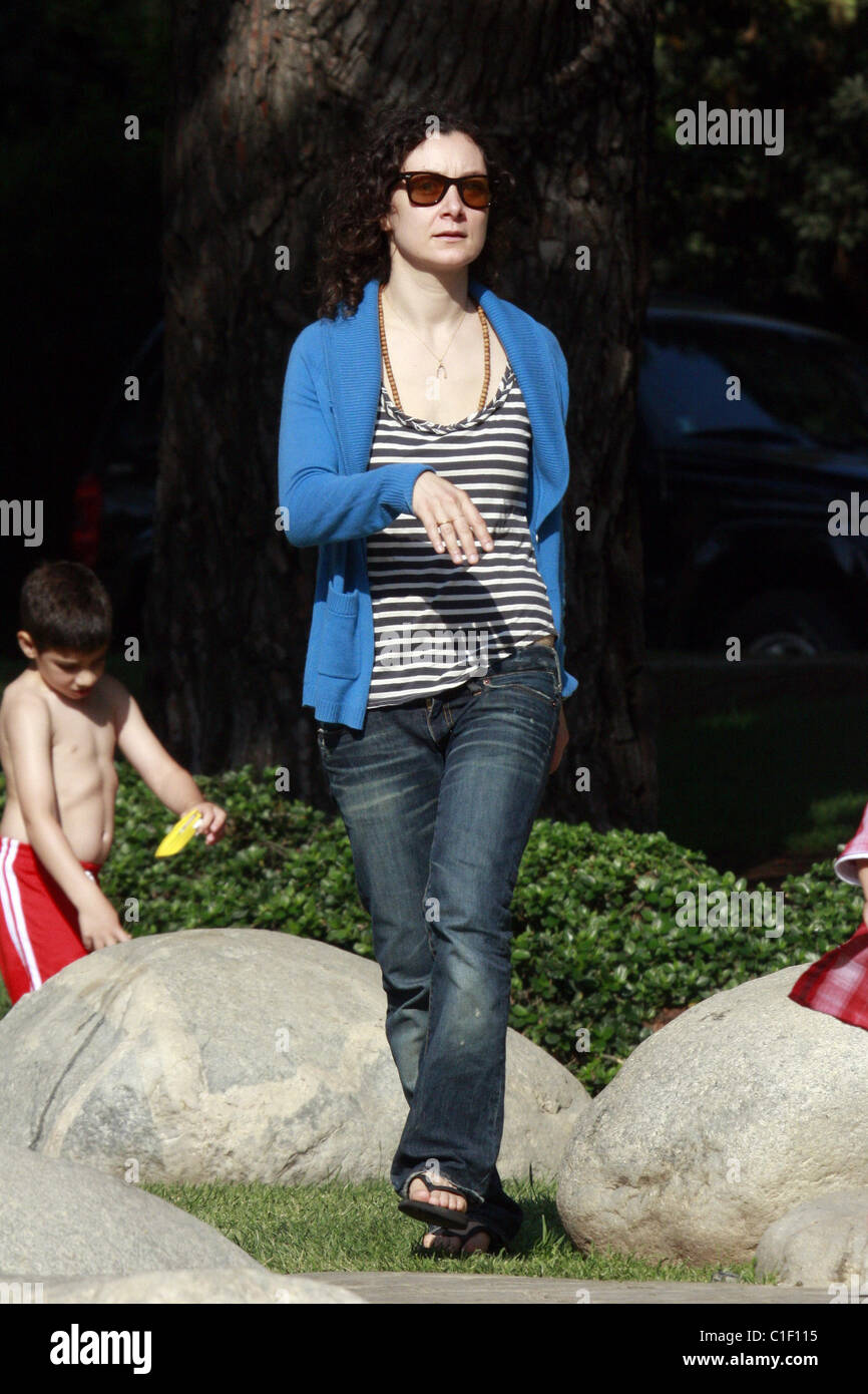 Sara gilbert and daughter hi-res stock photography and images - Alamy