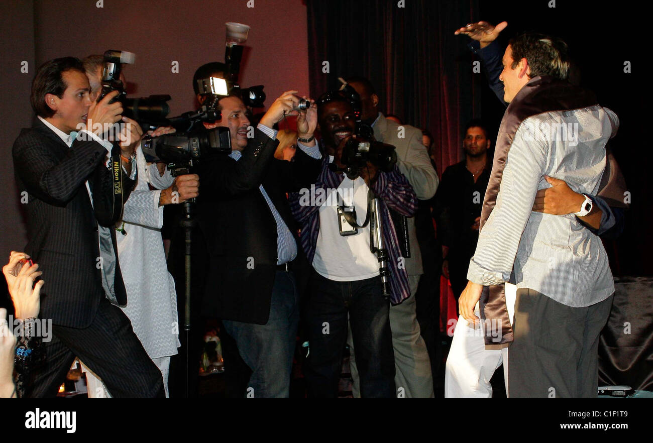 Alan Roth has his hair shaved off to benefit the Cystic Fibrosis ...