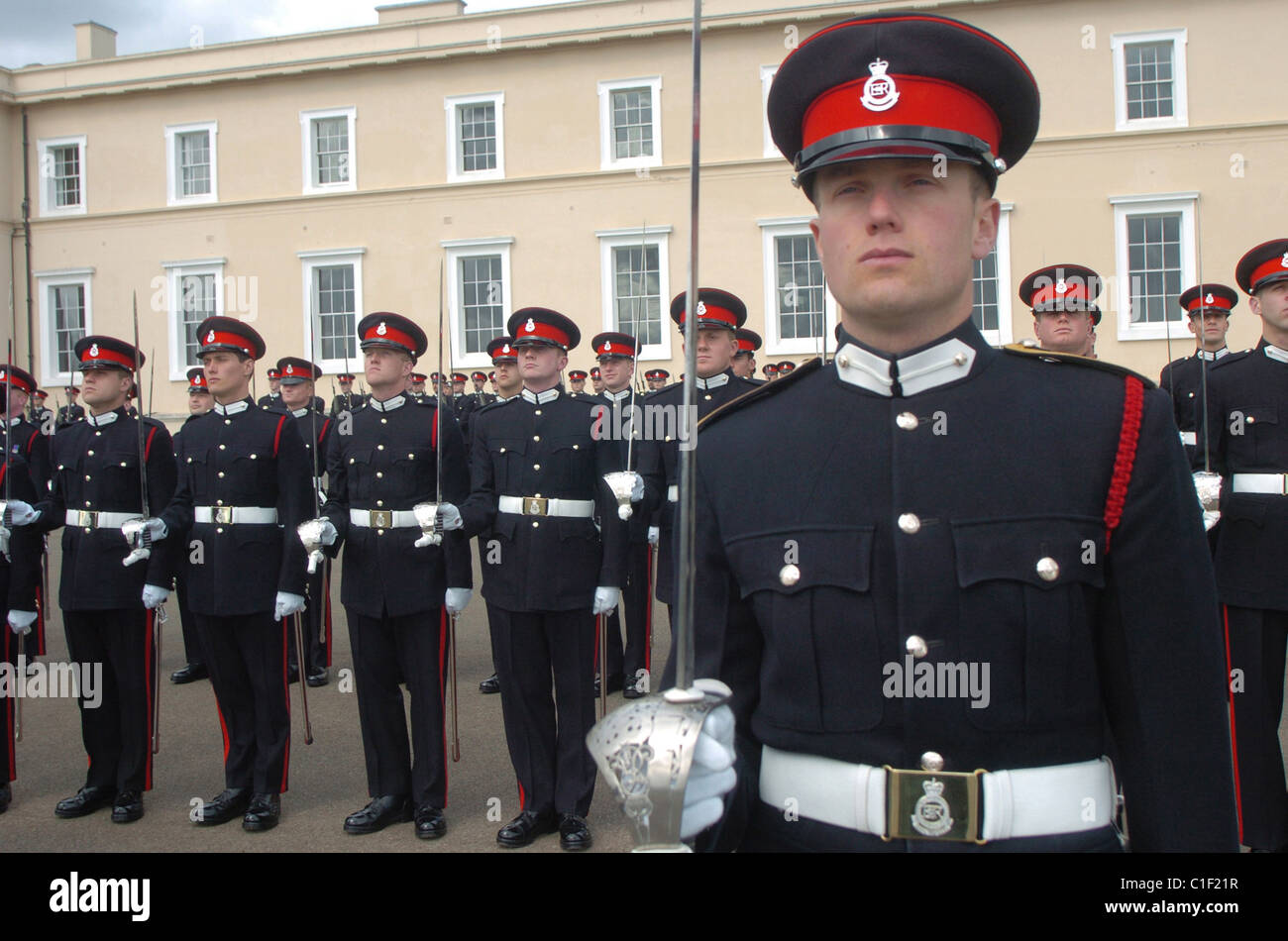 Officer training army officers sandhurst hi-res stock photography and ...