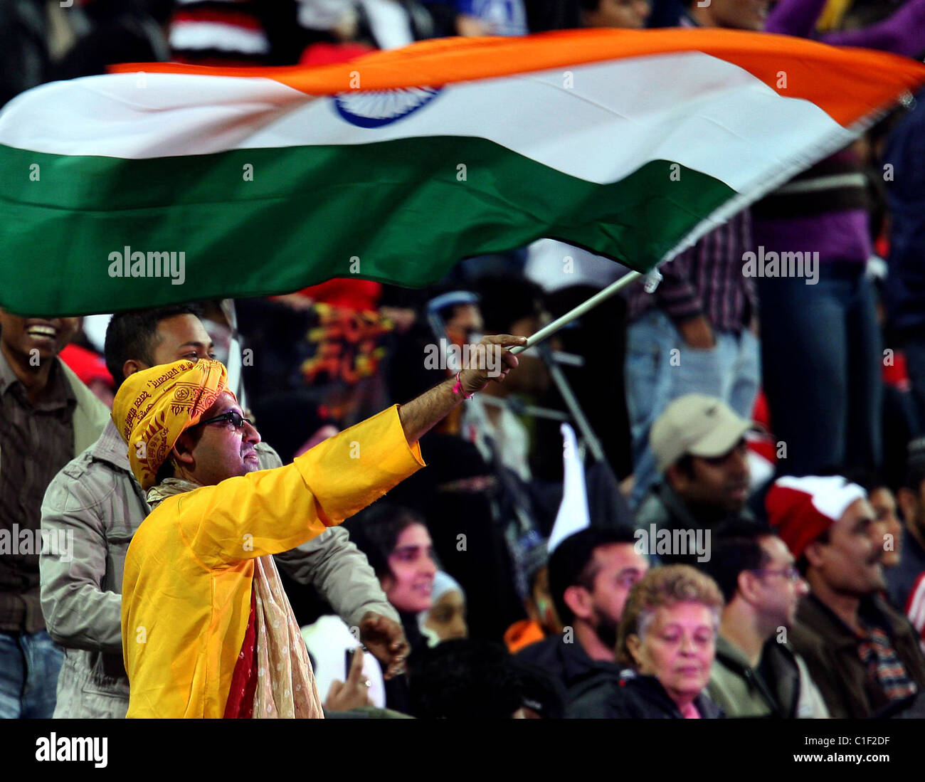 Indian cricket fans during the Delhi Daredevils vs. Kolkata Knight ...