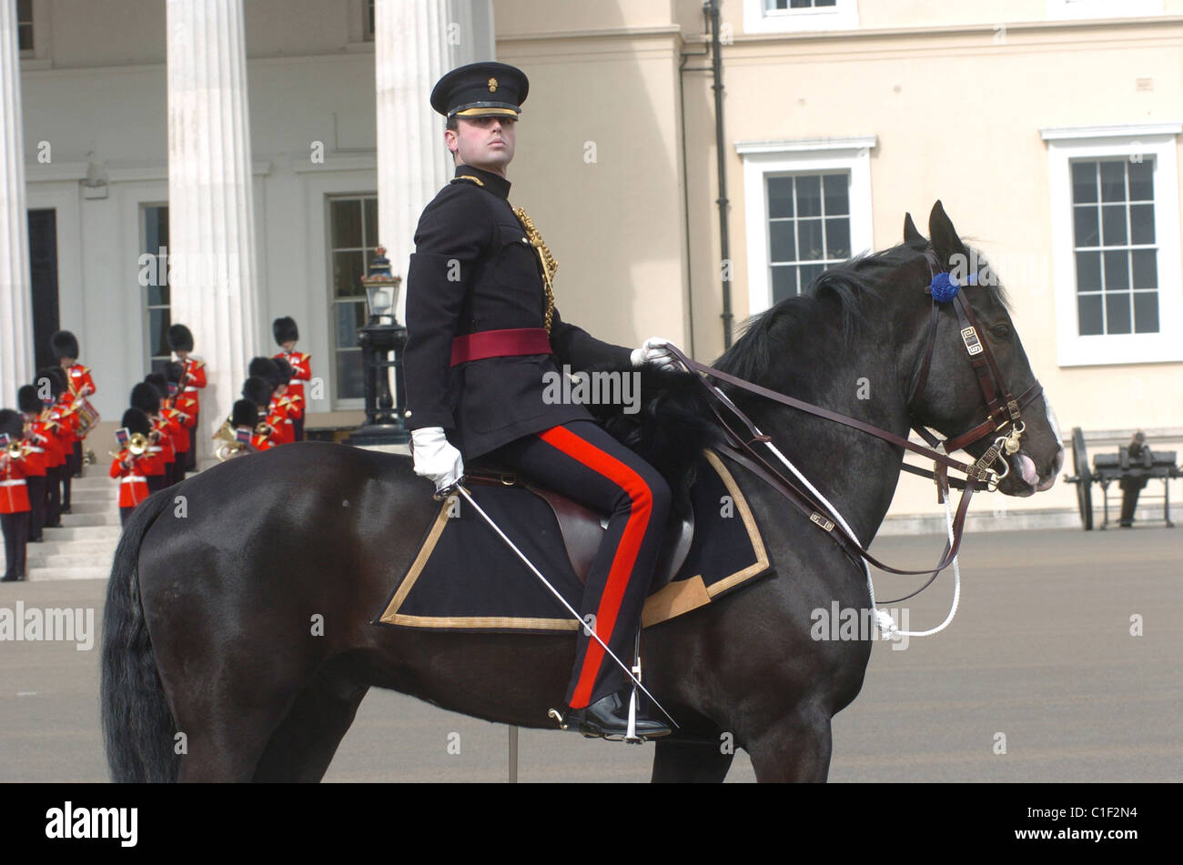 Officer training army officers sandhurst hi-res stock photography and ...