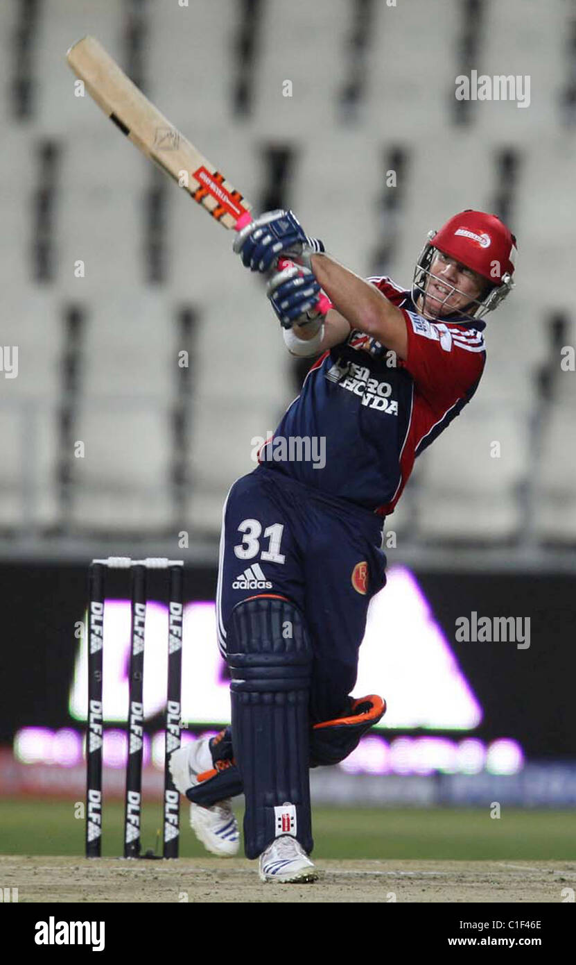 Delhi Daredevils David warner batting during the DLF IPL Twenty20 ...