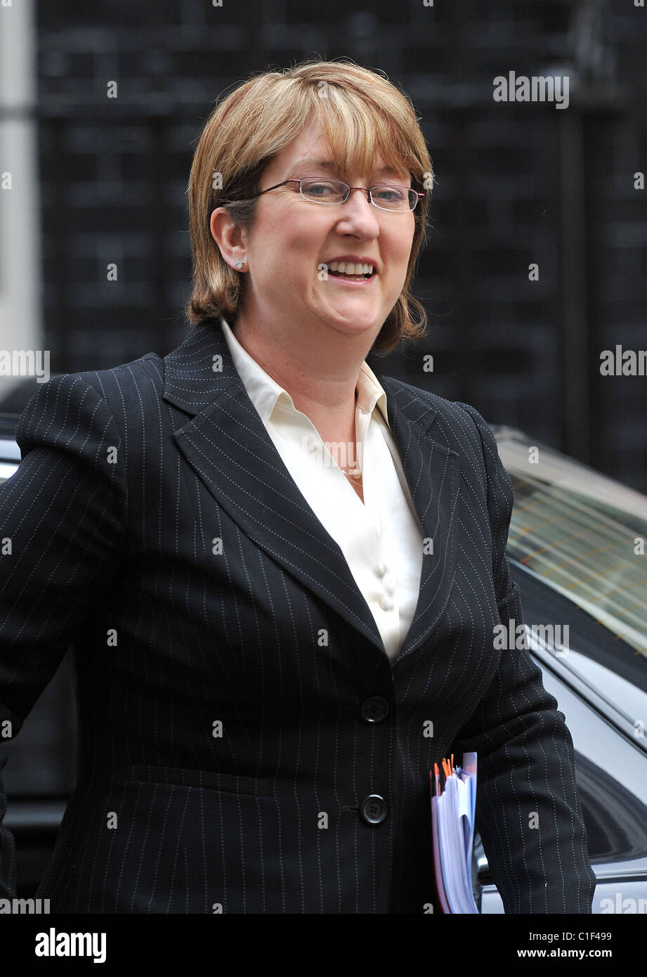 Jacqui smith arrives for a cabinet meeting at 10 hi-res stock ...