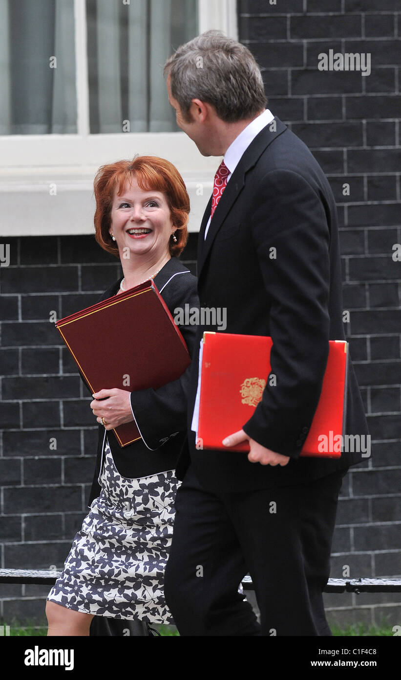 Hazel Blears and James Purnell arrives at 10 Downing Street for a ...