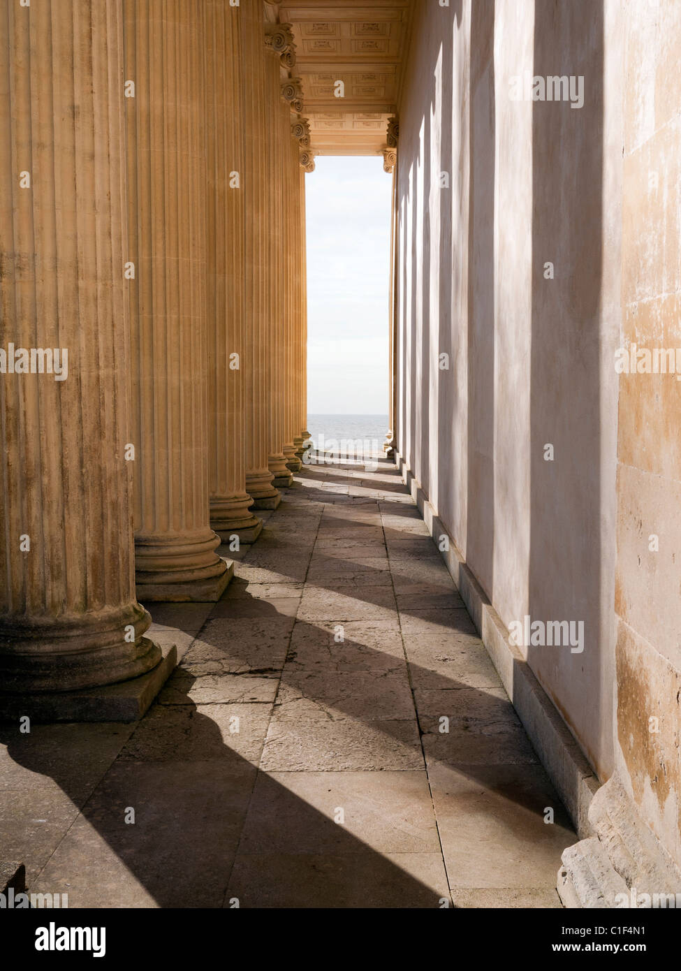 Light columns hi-res stock photography and images - Alamy